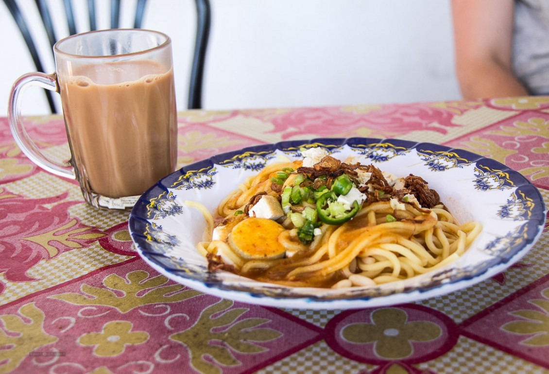 Let's Eat! Muar, Johor, Malaysia - Economy Traveller