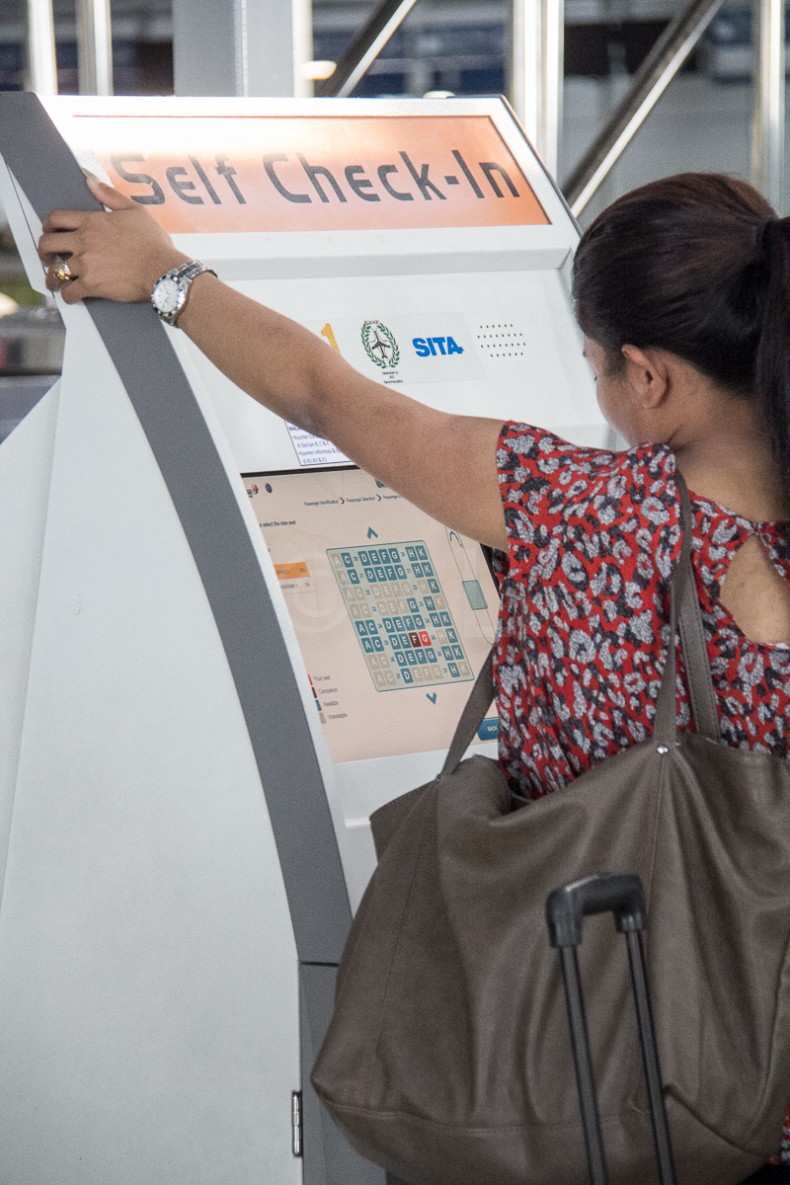 Check-in online for your flight and save time - Economy Traveller