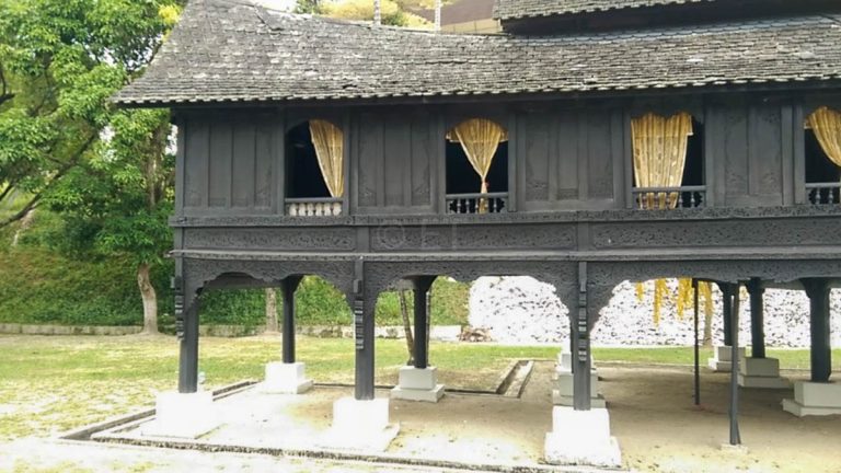 Negeri Sembilan, Malaysia: heritage timber buildings - Economy Traveller